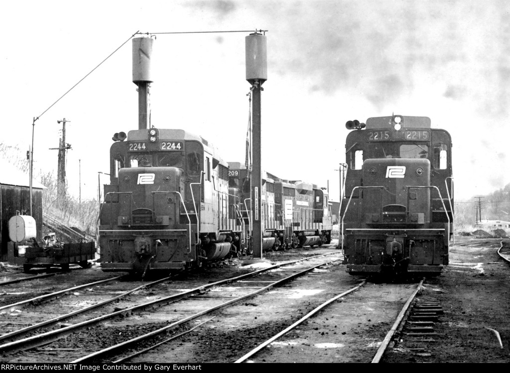 PC GP30 #2244 & 2215 - Penn Central